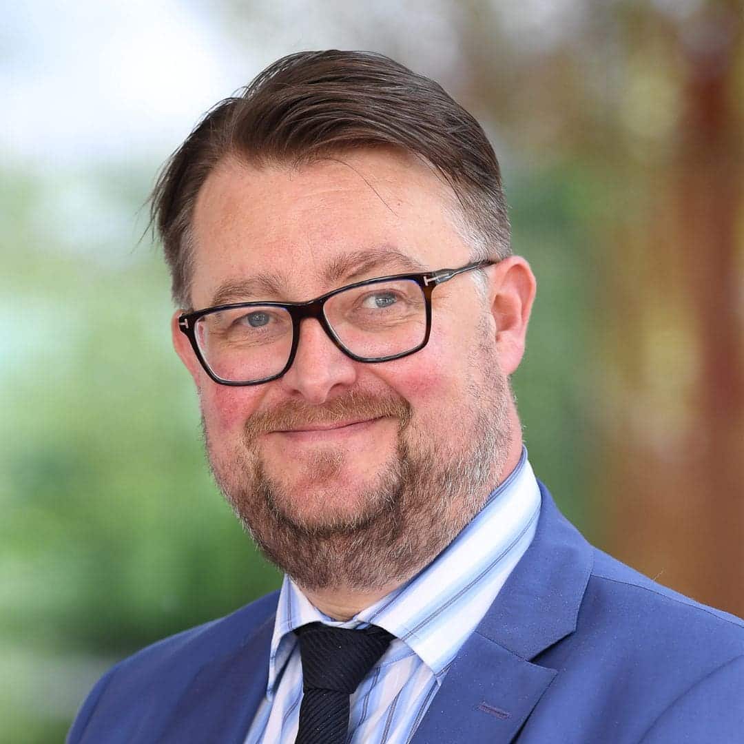 Sales Team | Who To Contact | Vitafoods Asia